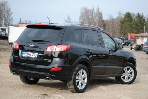Melns Hyundai Santa Fe 2012 Rīga, ar dzinēja tilpumu 2.20 L un nobraukumu 225 tūkst. km par 7990 €, foto 2 vietnē AUTOMOTO.COM.LV