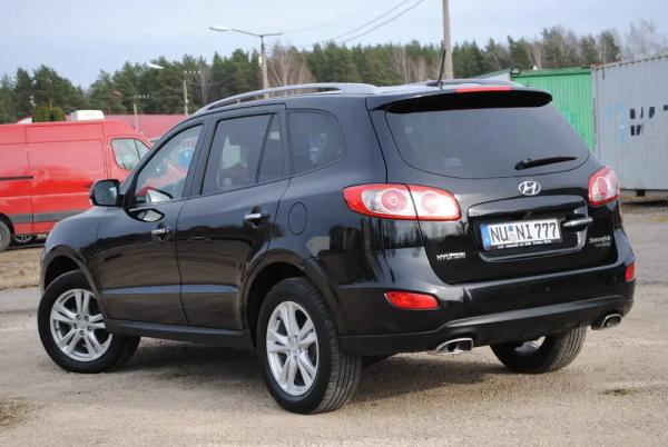 Melns Hyundai Santa Fe 2012 Rīga, ar dzinēja tilpumu 2.20 L un nobraukumu 225 tūkst. km par 7990 €, foto 3 vietnē AUTOMOTO.COM.LV