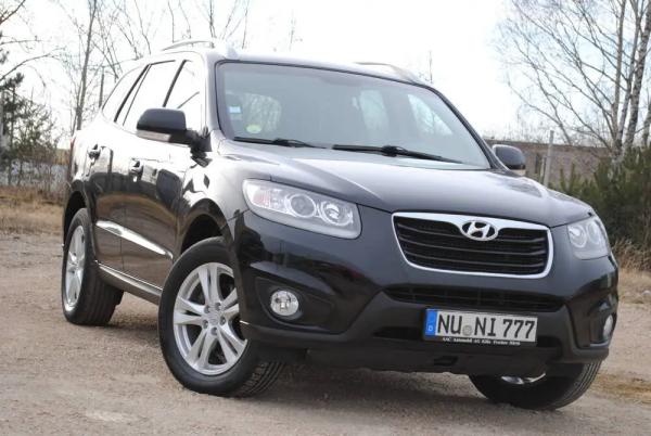 Melns Hyundai Santa Fe 2012 Rīga, ar dzinēja tilpumu 2.20 L un nobraukumu 225 tūkst. km par 7990 €, foto 4 vietnē AUTOMOTO.COM.LV