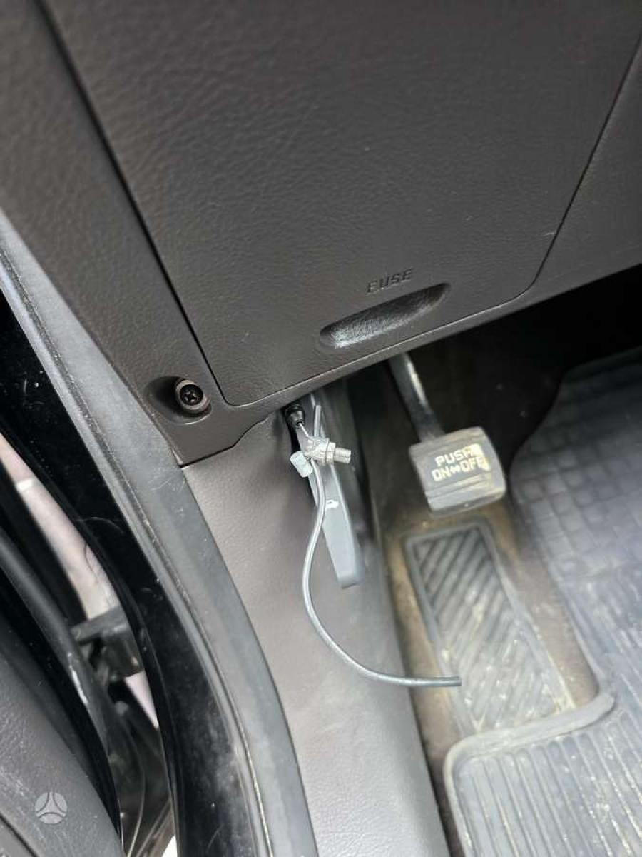 Melns Hyundai Santa Fe 2012 Marijampole, ar dzinēja tilpumu 2.20 L un nobraukumu 318 tūkst. km par 4300 €, foto 34 vietnē AUTOMOTO.COM.LV