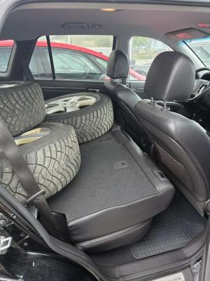 Melns Hyundai Santa Fe 2012 Marijampole, ar dzinēja tilpumu 2.20 L un nobraukumu 318 tūkst. km par 4300 €, foto 38 vietnē AUTOMOTO.COM.LV
