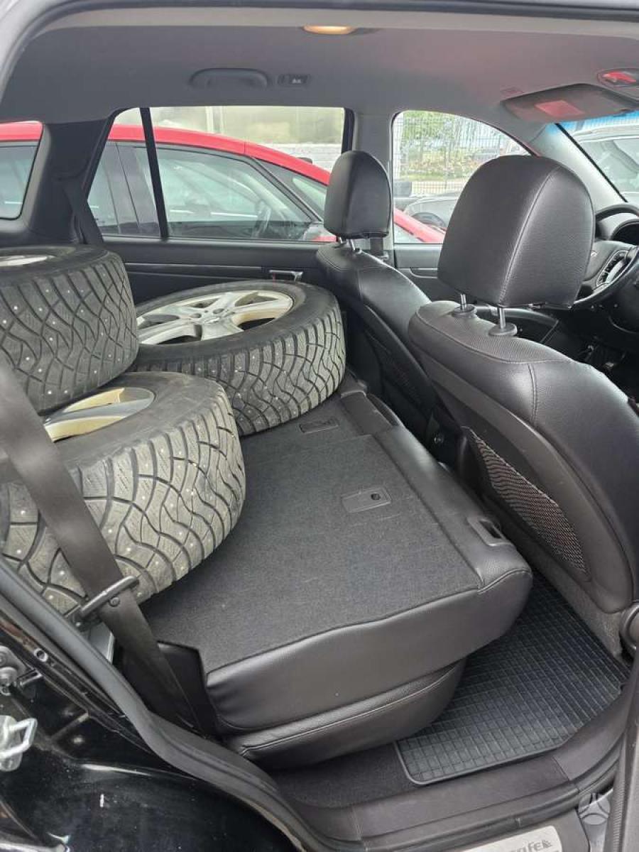 Melns Hyundai Santa Fe 2012 Marijampole, ar dzinēja tilpumu 2.20 L un nobraukumu 318 tūkst. km par 4300 €, foto 38 vietnē AUTOMOTO.COM.LV