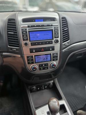 Melns Hyundai Santa Fe 2012 Marijampole, ar dzinēja tilpumu 2.20 L un nobraukumu 318 tūkst. km par 4350 €, foto 11 vietnē AUTOMOTO.COM.LV
