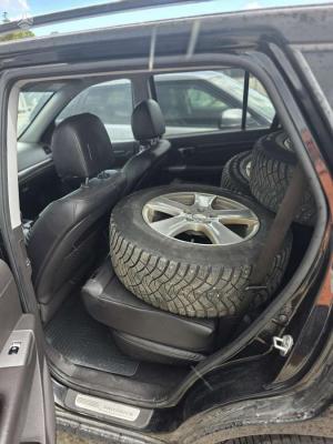 Melns Hyundai Santa Fe 2012 Marijampole, ar dzinēja tilpumu 2.20 L un nobraukumu 318 tūkst. km par 4350 €, foto 14 vietnē AUTOMOTO.COM.LV