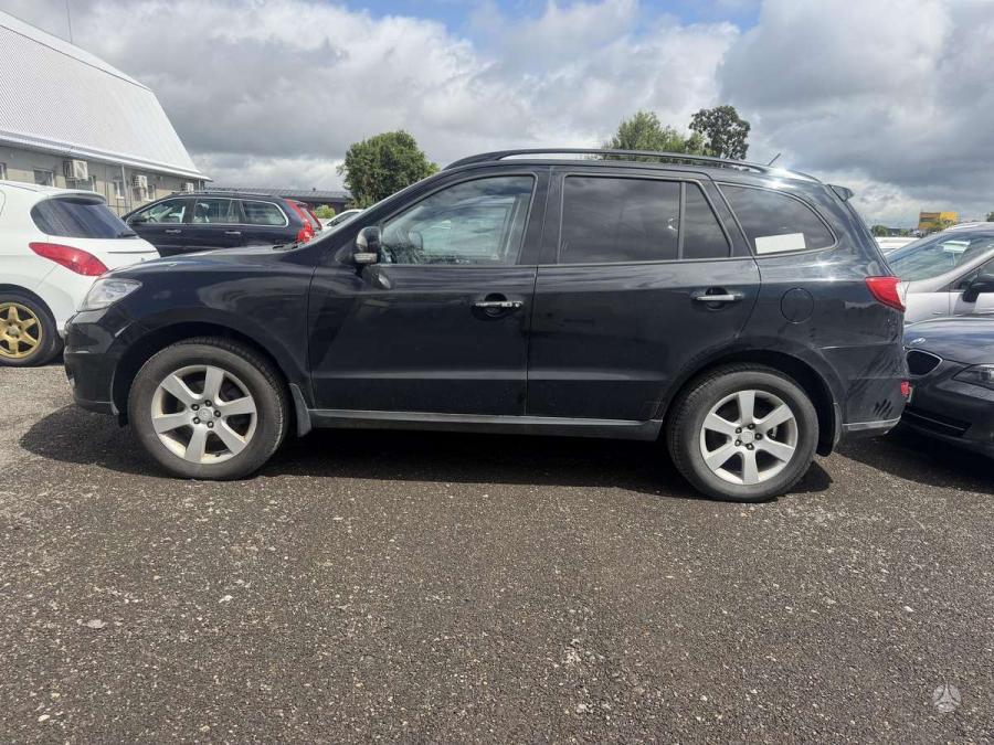 Melns Hyundai Santa Fe 2012 Kauņa, ar dzinēja tilpumu 2.20 L un nobraukumu 225 tūkst. km par 3450 €, foto 6 vietnē AUTOMOTO.COM.LV