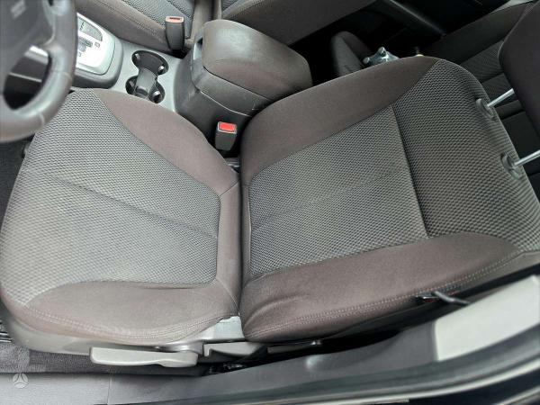 Melns Hyundai Santa Fe 2012 Panevēža, ar dzinēja tilpumu 2.20 L un nobraukumu 270 tūkst. km par 5350 €, foto 9 vietnē AUTOMOTO.COM.LV