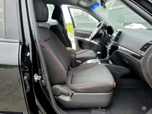 Melns Hyundai Santa Fe 2012 Panevēža, ar dzinēja tilpumu 2.20 L un nobraukumu 270 tūkst. km par 5350 €, foto 12 vietnē AUTOMOTO.COM.LV