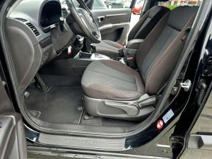 Melns Hyundai Santa Fe 2012 Panevēža, ar dzinēja tilpumu 2.20 L un nobraukumu 270 tūkst. km par 5350 €, foto 13 vietnē AUTOMOTO.COM.LV