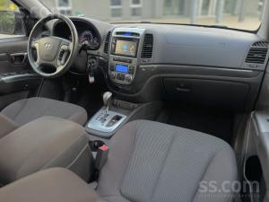 Melns Hyundai Santa Fe 2012 Jūrmala, ar dzinēja tilpumu 2.20 L un nobraukumu 274 tūkst. km par 5990 €, foto 7 vietnē AUTOMOTO.COM.LV