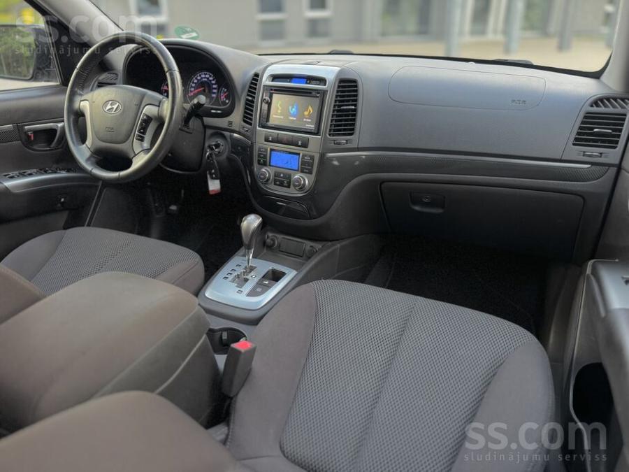 Melns Hyundai Santa Fe 2012 Jūrmala, ar dzinēja tilpumu 2.20 L un nobraukumu 274 tūkst. km par 5990 €, foto 7 vietnē AUTOMOTO.COM.LV
