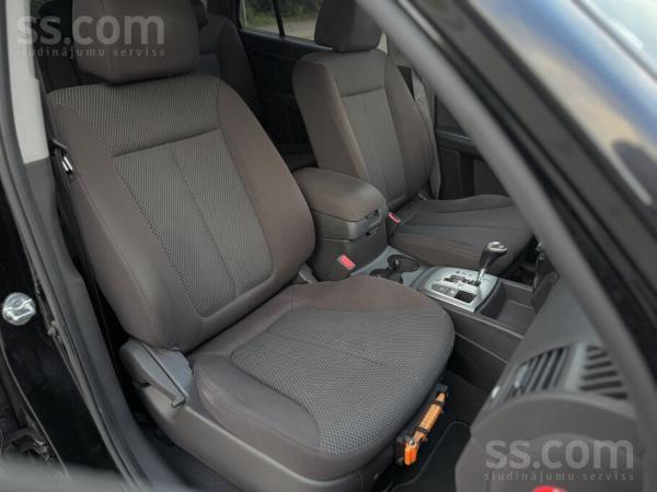 Hyundai Santa Fe 2012 Jūrmala vietnē Melns Hyundai Santa Fe 2012 Jūrmala, ar dzinēja tilpumu 2.20 L un nobraukumu 274 tūkst. km par 5990 €, foto 10 vietnē AUTOMOTO.COM.LV