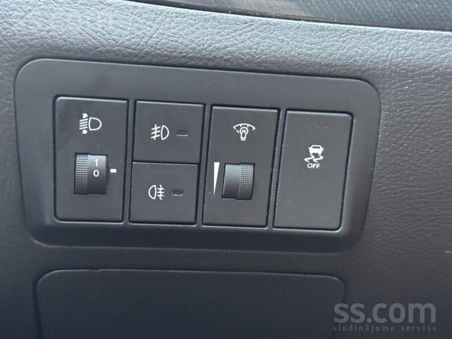 Melns Hyundai Santa Fe 2012 Jūrmala, ar dzinēja tilpumu 2.20 L un nobraukumu 274 tūkst. km par 5990 €, foto 14 vietnē AUTOMOTO.COM.LV