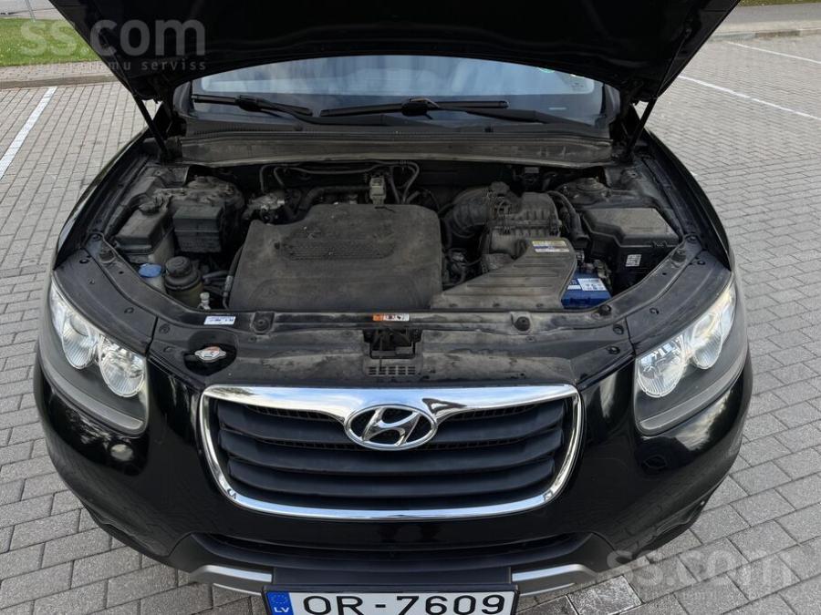 Melns Hyundai Santa Fe 2012 Jūrmala, ar dzinēja tilpumu 2.20 L un nobraukumu 274 tūkst. km par 5990 €, foto 19 vietnē AUTOMOTO.COM.LV
