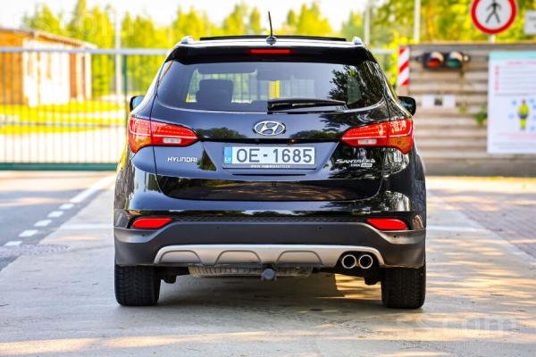 Black Hyundai Santa Fe 2013 in Jelgava, with an engine capacity of 2.20 L and mileage of 0 thousand km for 12900 €, photo 6 on AUTOMOTO.COM.LV