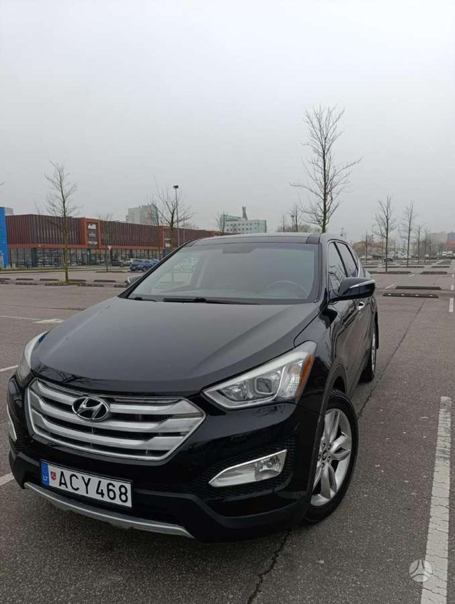 Black Hyundai Santa Fe 2013 in Klaipeda, with an engine capacity of 2.00 L and mileage of 176 thousand km for 9000 €, photo 2 on AUTOMOTO.COM.LV