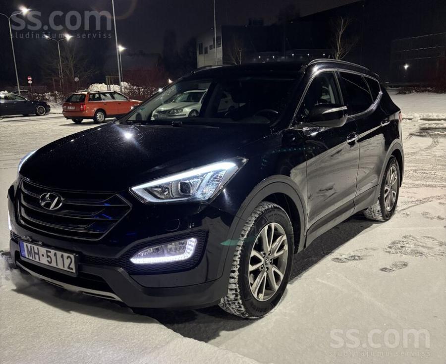 Melns Hyundai Santa Fe 2013 Rīga, ar dzinēja tilpumu 2.20 L un nobraukumu 232 tūkst. km par 11500 €, foto 1 vietnē AUTOMOTO.COM.LV