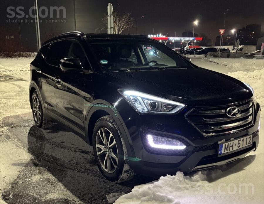 Melns Hyundai Santa Fe 2013 Rīga, ar dzinēja tilpumu 2.20 L un nobraukumu 232 tūkst. km par 11500 €, foto 2 vietnē AUTOMOTO.COM.LV