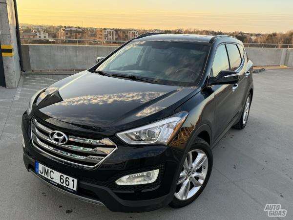 Black Hyundai Santa Fe 2013 in Vilnius, with an engine capacity of 2.00 L and mileage of 132 thousand km for 8500 €, photo 2 on AUTOMOTO.COM.LV