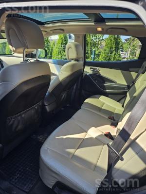Melns Hyundai Santa Fe 2013 Rīga, ar dzinēja tilpumu 2.20 L un nobraukumu 243 tūkst. km par 9000 €, foto 5 vietnē AUTOMOTO.COM.LV