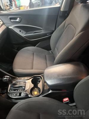 Melns Hyundai Santa Fe 2013 Rīga, ar dzinēja tilpumu 2.20 L un nobraukumu 0 tūkst. km par 7000 €, foto 3 vietnē AUTOMOTO.COM.LV