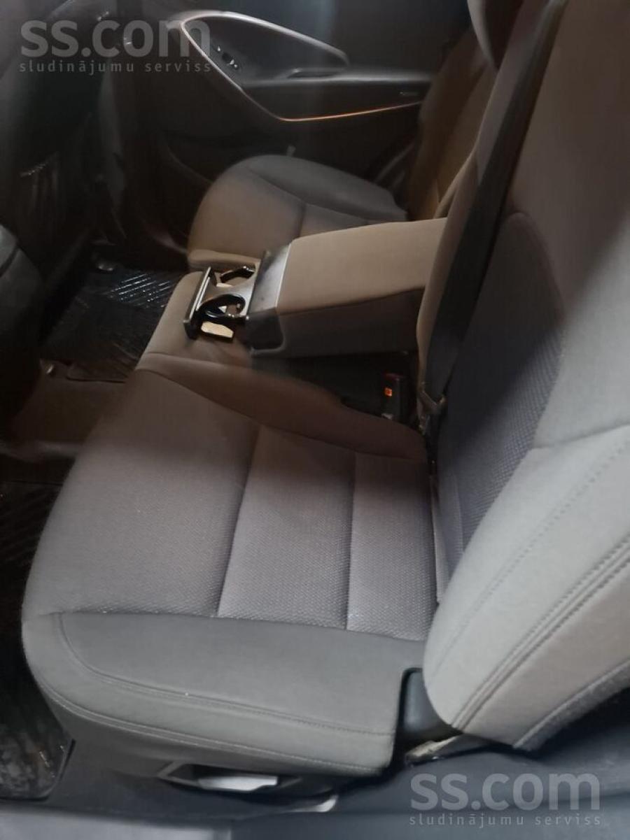 Melns Hyundai Santa Fe 2013 Rīga, ar dzinēja tilpumu 2.20 L un nobraukumu 0 tūkst. km par 7000 €, foto 5 vietnē AUTOMOTO.COM.LV