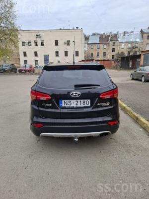 Melns Hyundai Santa Fe 2013 Rīga, ar dzinēja tilpumu 2.20 L un nobraukumu 0 tūkst. km par 7000 €, foto 6 vietnē AUTOMOTO.COM.LV