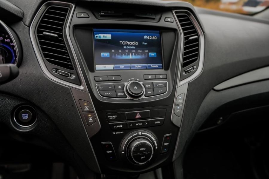 Melns Hyundai Santa Fe 2013 Rīga, ar dzinēja tilpumu 2.20 L un nobraukumu 184 tūkst. km par 13700 €, foto 12 vietnē AUTOMOTO.COM.LV
