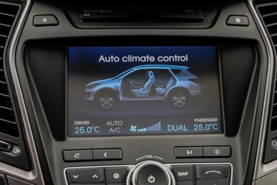 Melns Hyundai Santa Fe 2013 Rīga, ar dzinēja tilpumu 2.20 L un nobraukumu 184 tūkst. km par 13700 €, foto 15 vietnē AUTOMOTO.COM.LV