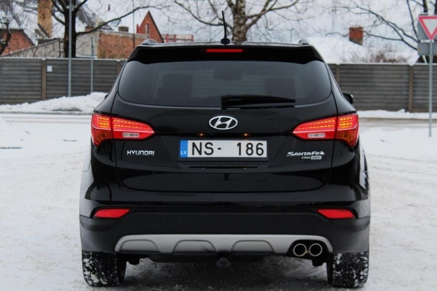Melns Hyundai Santa Fe 2013 Rīga, ar dzinēja tilpumu 2.20 L un nobraukumu 184 tūkst. km par 13700 €, foto 17 vietnē AUTOMOTO.COM.LV