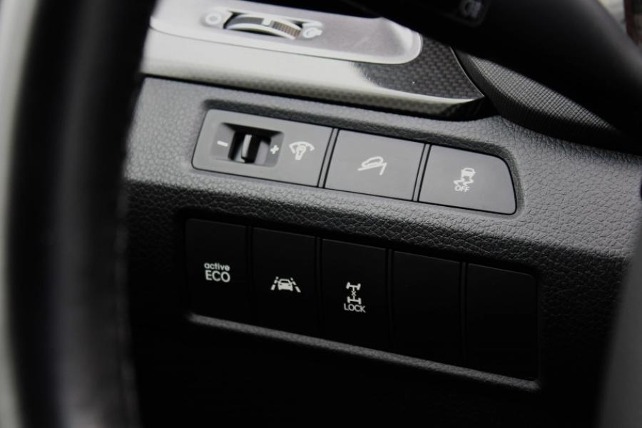 Melns Hyundai Santa Fe 2013 Rīga, ar dzinēja tilpumu 2.20 L un nobraukumu 184 tūkst. km par 13700 €, foto 18 vietnē AUTOMOTO.COM.LV