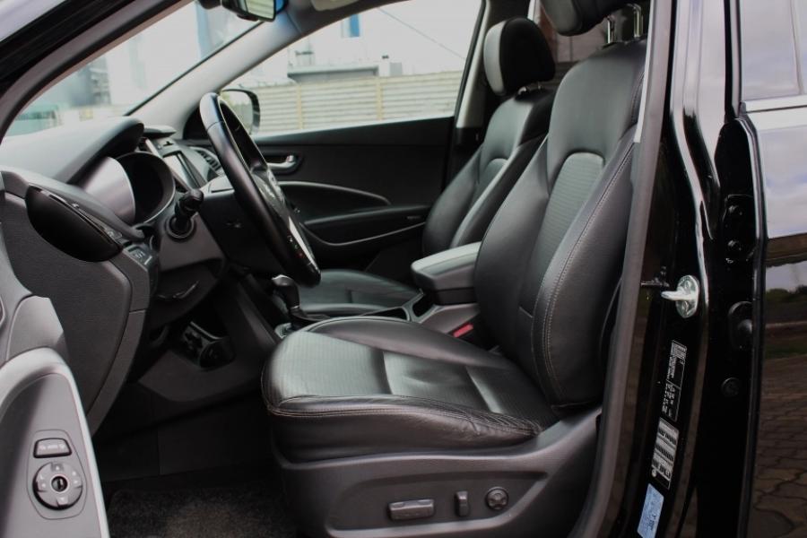 Melns Hyundai Santa Fe 2013 Rīga, ar dzinēja tilpumu 2.20 L un nobraukumu 184 tūkst. km par 13700 €, foto 39 vietnē AUTOMOTO.COM.LV