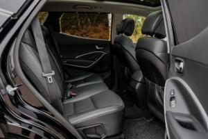 Melns Hyundai Santa Fe 2013 Rīga, ar dzinēja tilpumu 2.20 L un nobraukumu 184 tūkst. km par 13700 €, foto 40 vietnē AUTOMOTO.COM.LV