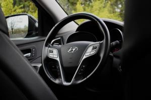 Melns Hyundai Santa Fe 2013 Rīga, ar dzinēja tilpumu 2.20 L un nobraukumu 184 tūkst. km par 13700 €, foto 42 vietnē AUTOMOTO.COM.LV