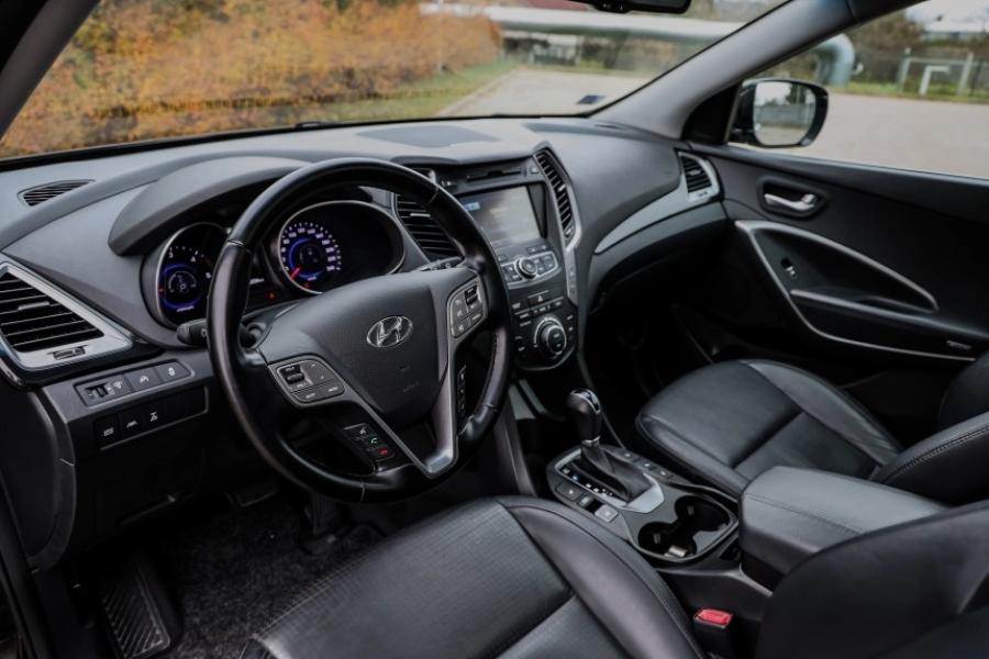 Melns Hyundai Santa Fe 2013 Rīga, ar dzinēja tilpumu 2.20 L un nobraukumu 184 tūkst. km par 13700 €, foto 45 vietnē AUTOMOTO.COM.LV