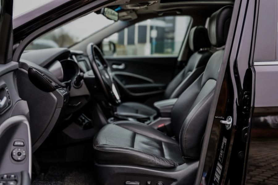 Melns Hyundai Santa Fe 2013 Rīga, ar dzinēja tilpumu 2.20 L un nobraukumu 184 tūkst. km par 13700 €, foto 48 vietnē AUTOMOTO.COM.LV