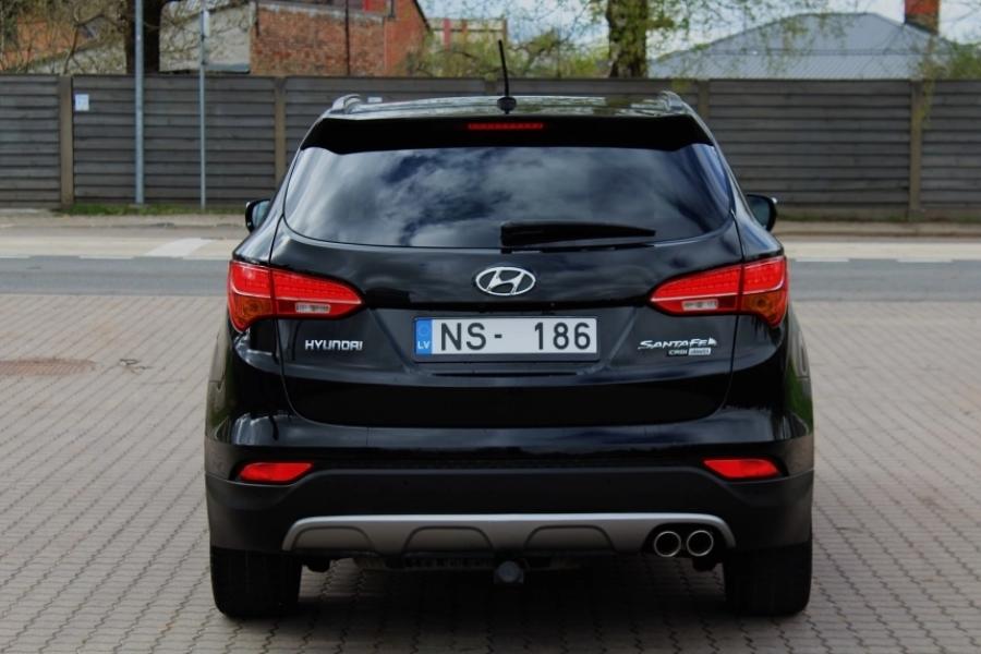 Melns Hyundai Santa Fe 2013 Rīga, ar dzinēja tilpumu 2.20 L un nobraukumu 184 tūkst. km par 13700 €, foto 61 vietnē AUTOMOTO.COM.LV