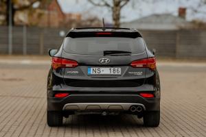 Melns Hyundai Santa Fe 2013 Rīga, ar dzinēja tilpumu 2.20 L un nobraukumu 184 tūkst. km par 13700 €, foto 65 vietnē AUTOMOTO.COM.LV