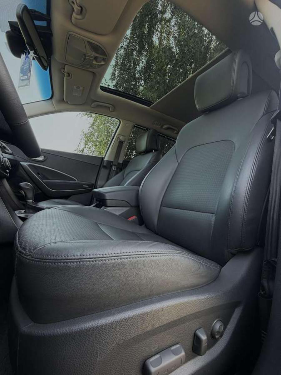 Melns Hyundai Santa Fe 2013 Šauļi, ar dzinēja tilpumu 2.19 L un nobraukumu 218 tūkst. km par 13650 €, foto 34 vietnē AUTOMOTO.COM.LV