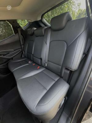 Melns Hyundai Santa Fe 2013 Šauļi, ar dzinēja tilpumu 2.19 L un nobraukumu 218 tūkst. km par 13650 €, foto 42 vietnē AUTOMOTO.COM.LV