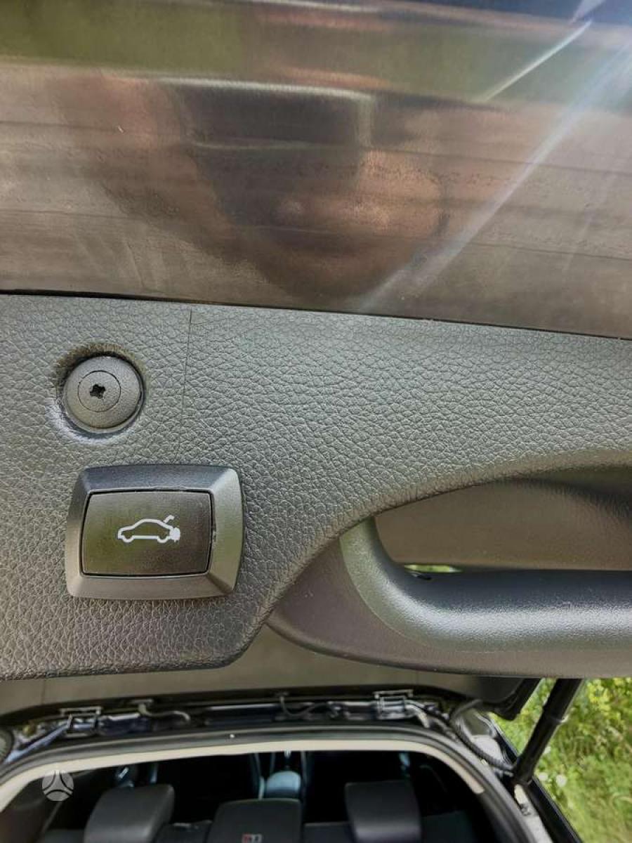 Melns Hyundai Santa Fe 2013 Šauļi, ar dzinēja tilpumu 2.19 L un nobraukumu 218 tūkst. km par 13650 €, foto 70 vietnē AUTOMOTO.COM.LV