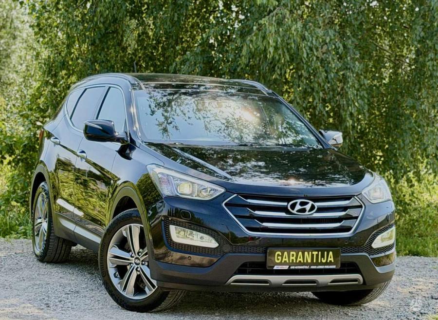 Melns Hyundai Santa Fe 2013 Šauļi, ar dzinēja tilpumu 2.19 L un nobraukumu 218 tūkst. km par 13650 €, foto 1 vietnē AUTOMOTO.COM.LV