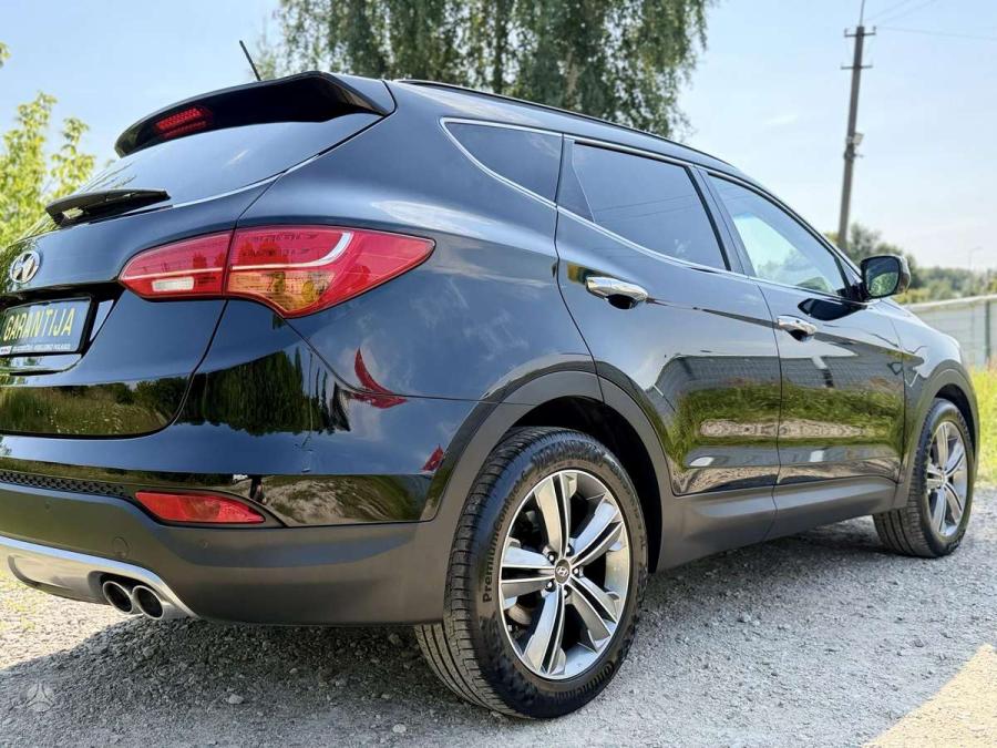 Melns Hyundai Santa Fe 2013 Šauļi, ar dzinēja tilpumu 2.19 L un nobraukumu 218 tūkst. km par 13650 €, foto 9 vietnē AUTOMOTO.COM.LV