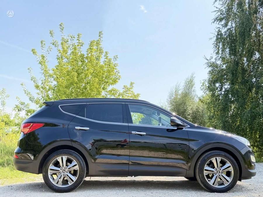 Melns Hyundai Santa Fe 2013 Šauļi, ar dzinēja tilpumu 2.19 L un nobraukumu 218 tūkst. km par 13650 €, foto 15 vietnē AUTOMOTO.COM.LV