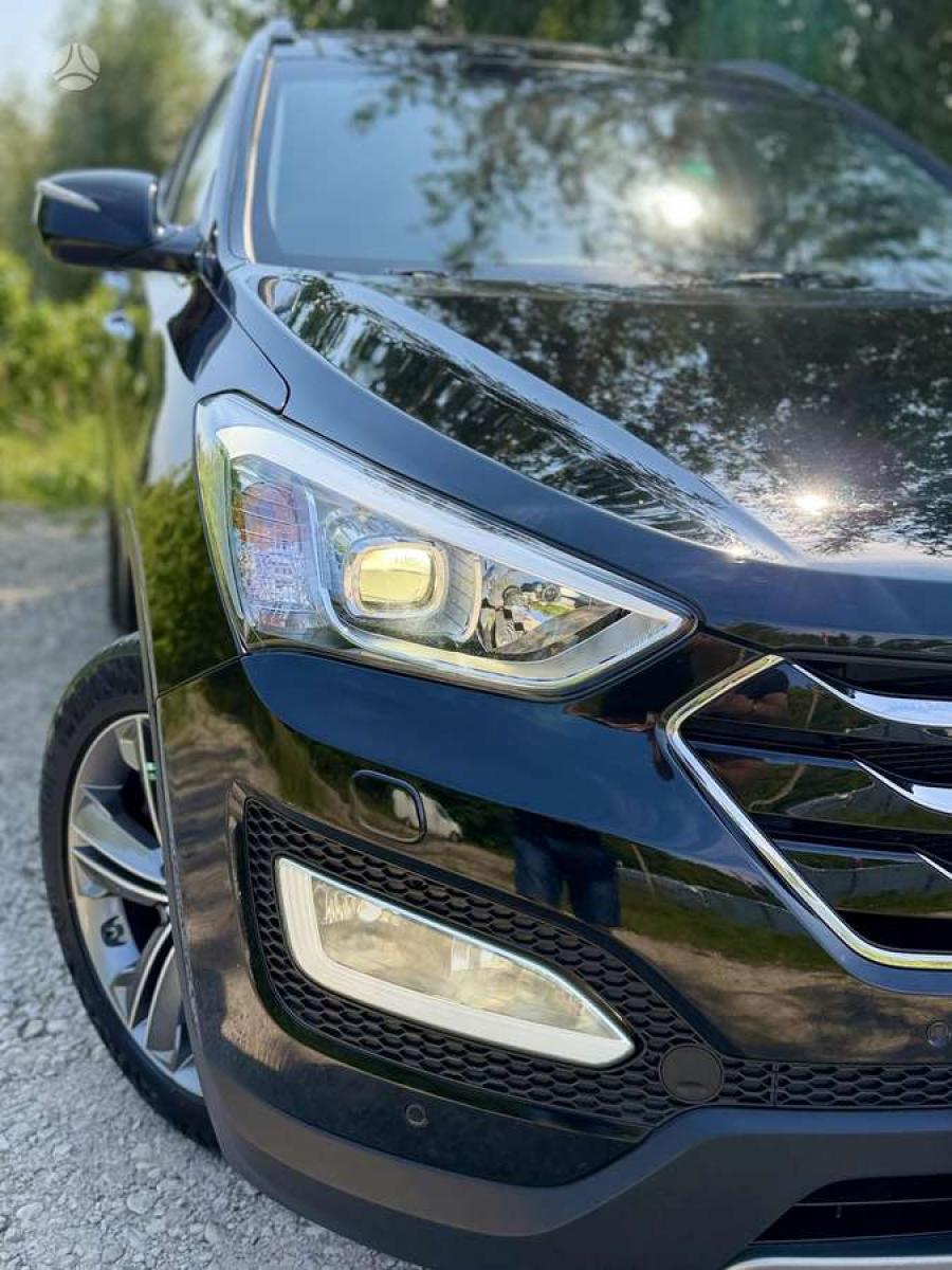 Melns Hyundai Santa Fe 2013 Šauļi, ar dzinēja tilpumu 2.19 L un nobraukumu 218 tūkst. km par 13650 €, foto 20 vietnē AUTOMOTO.COM.LV