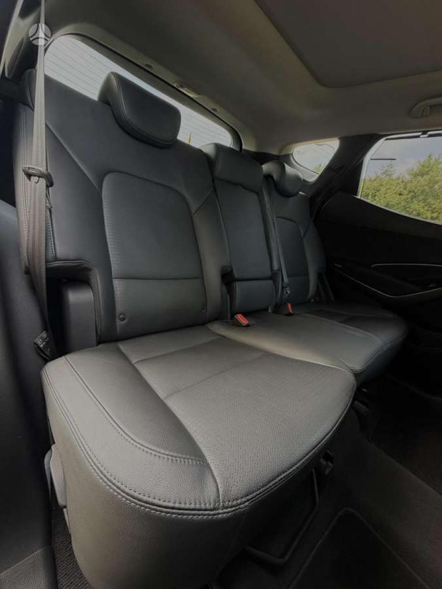 Melns Hyundai Santa Fe 2013 Šauļi, ar dzinēja tilpumu 2.19 L un nobraukumu 218 tūkst. km par 13650 €, foto 39 vietnē AUTOMOTO.COM.LV