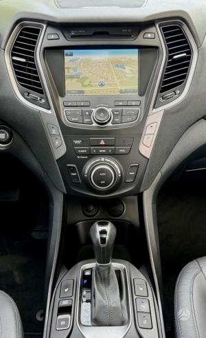 Melns Hyundai Santa Fe 2013 Šauļi, ar dzinēja tilpumu 2.19 L un nobraukumu 218 tūkst. km par 13650 €, foto 57 vietnē AUTOMOTO.COM.LV