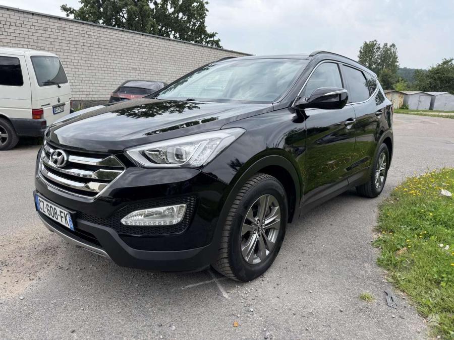 Melns Hyundai Santa Fe 2013 Viļņa, ar dzinēja tilpumu 2.20 L un nobraukumu 250 tūkst. km par 8800 €, foto 1 vietnē AUTOMOTO.COM.LV