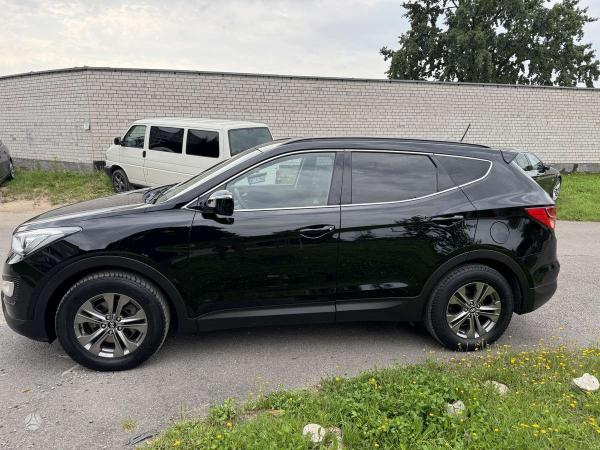 Melns Hyundai Santa Fe 2013 Viļņa, ar dzinēja tilpumu 2.20 L un nobraukumu 250 tūkst. km par 8800 €, foto 8 vietnē AUTOMOTO.COM.LV