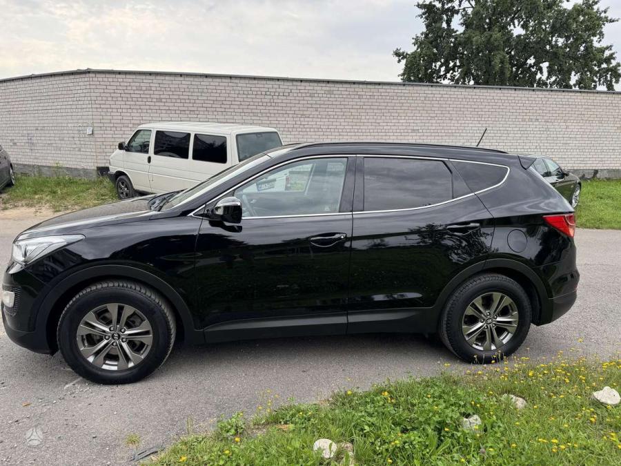 Melns Hyundai Santa Fe 2013 Viļņa, ar dzinēja tilpumu 2.20 L un nobraukumu 250 tūkst. km par 8800 €, foto 9 vietnē AUTOMOTO.COM.LV
