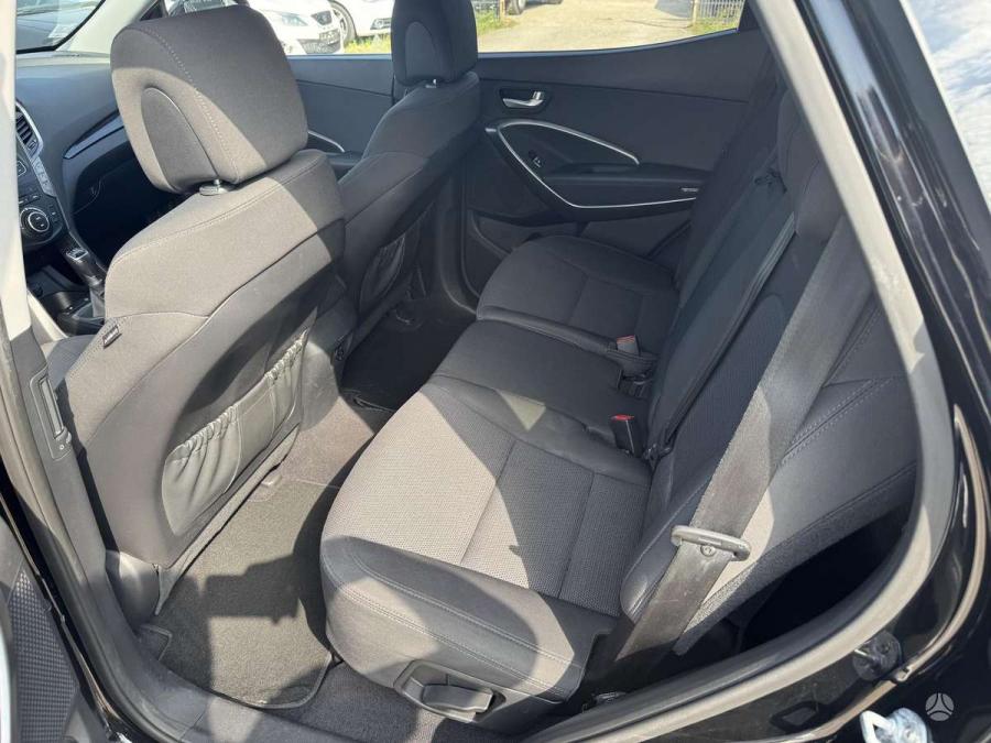 Melns Hyundai Santa Fe 2013 Viļņa, ar dzinēja tilpumu 2.20 L un nobraukumu 250 tūkst. km par 8800 €, foto 12 vietnē AUTOMOTO.COM.LV